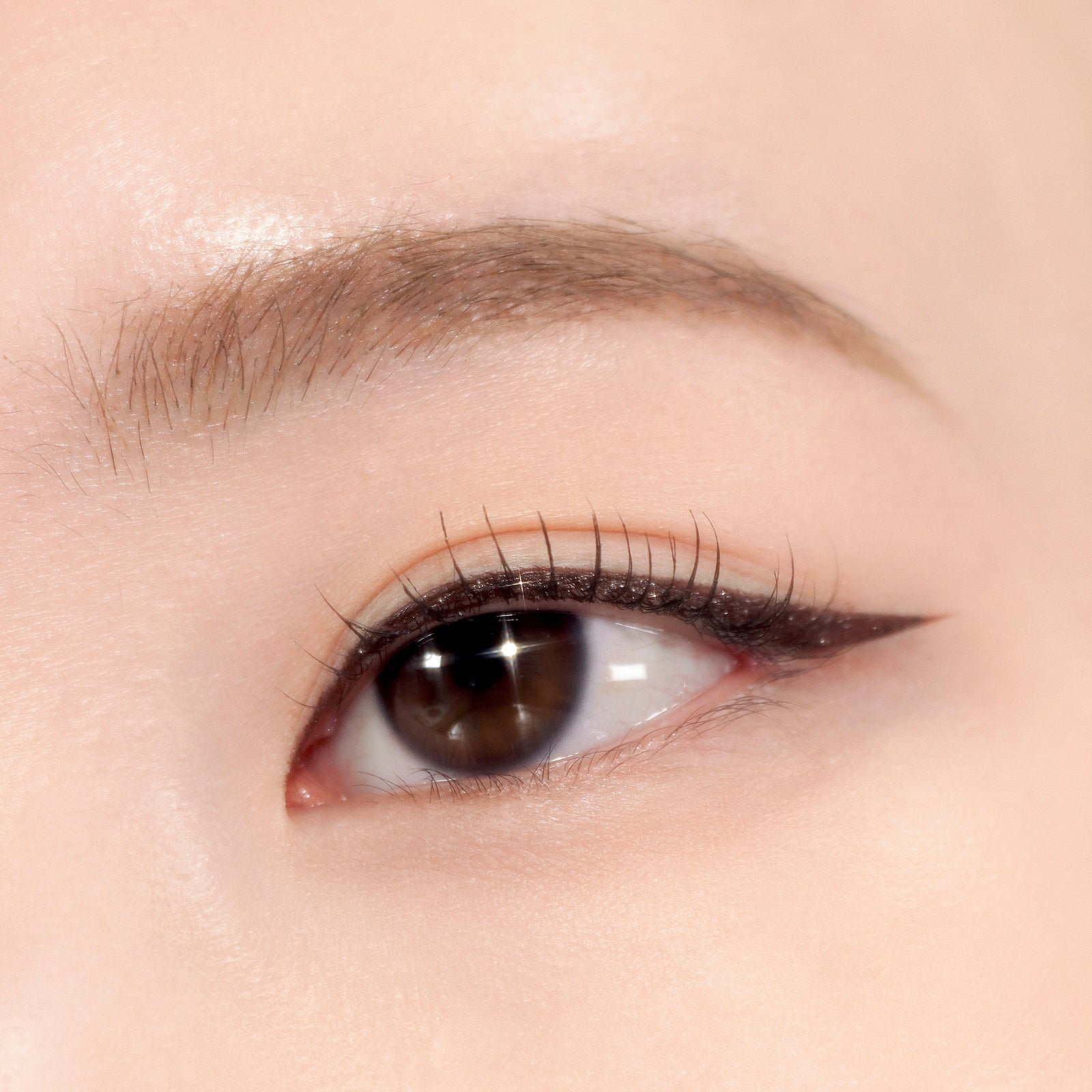 Shop Rom&nd Twinkle Pen Liner online at Oomomostore.com | Oomomo